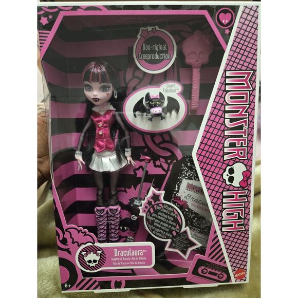 monster high | Toys | Monster High Draculaura Reproduction Doll Wearing ...